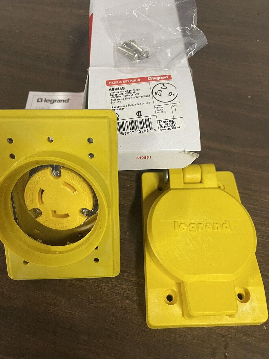 Watertight Locking Receptacle 30A 250V NEMA L6-30R Includes Flip Cover ...